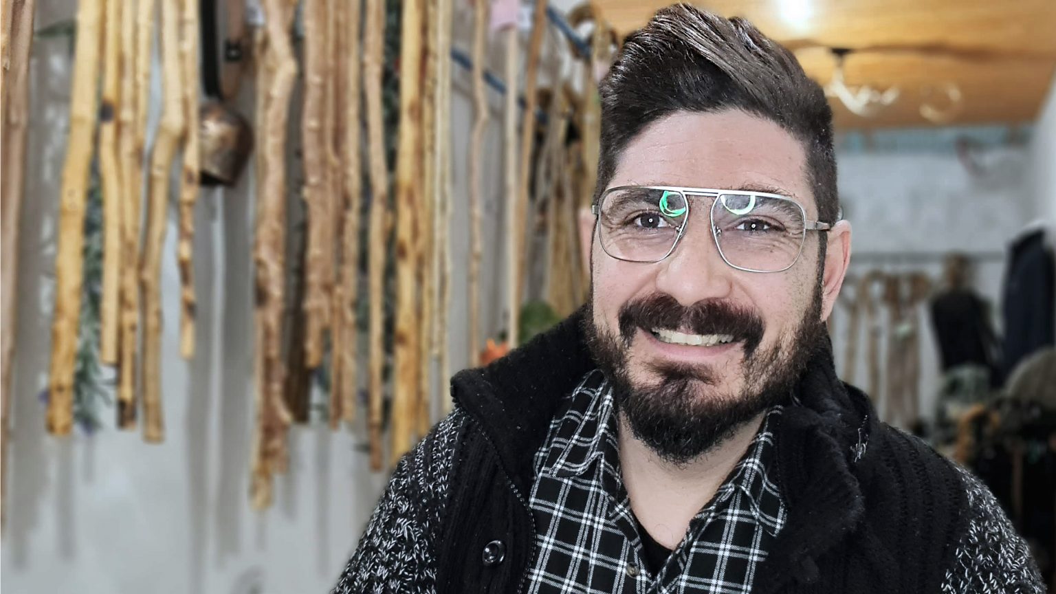 Από τι ξύλα φτιάχνονται οι Κρητικές Κατσούνες & Μαγκούρες - Η ...